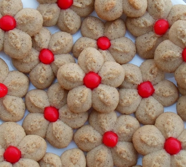 Happier Than A Pig In Mud: Spritz Cookie Variations