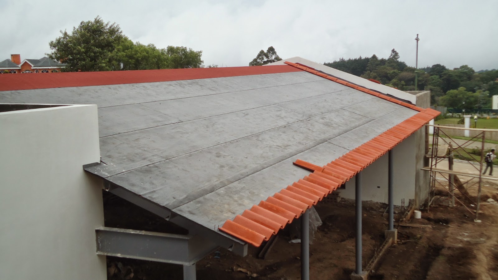 TECHOS Y CIELOS: Forro de Plywood OSB + Fieltro Asfáltico + Manto ...