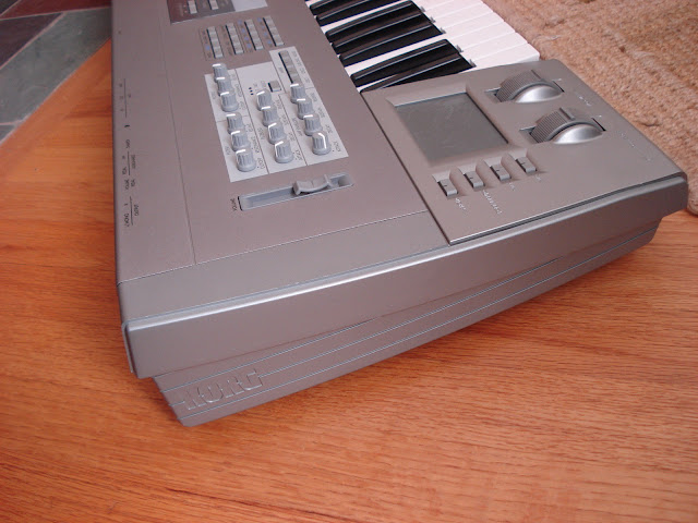 MATRIXSYNTH: KORG Z1 Keyboard Synthesizer