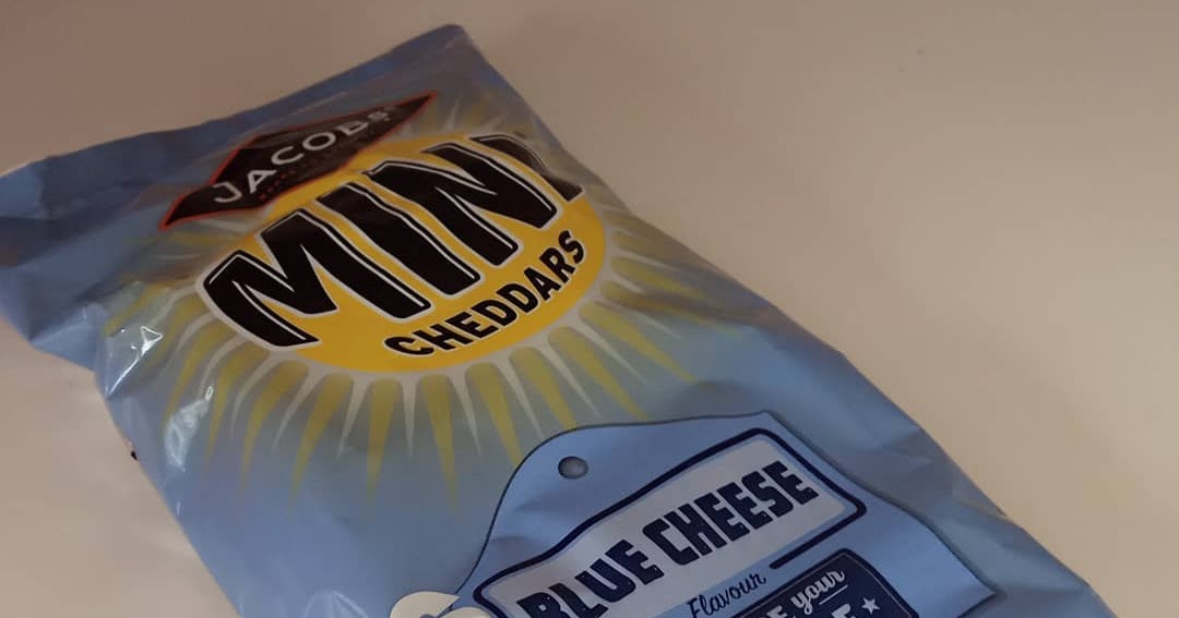 Supersupergirl's Food Reviews: [Review] Jacobs Mini Cheddars blue ...