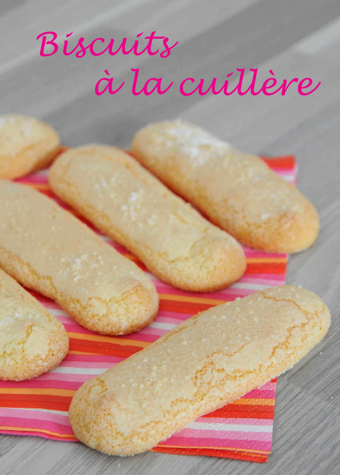 13 desserts, chacun: Biscuits à la cuillère