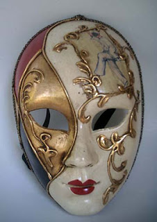 Three Creative Ways To Display Your Venetian Masks ~ Beautiful Venetian ...