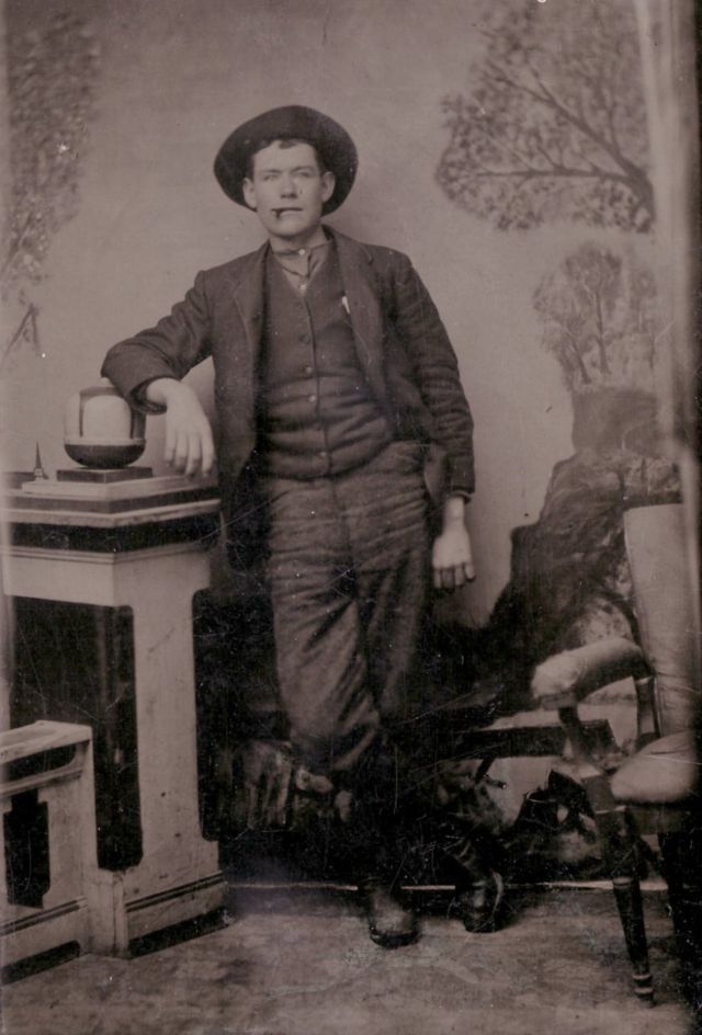 40 Amazing Vintage Photos of Working-Class Men From the Mid-19th ...