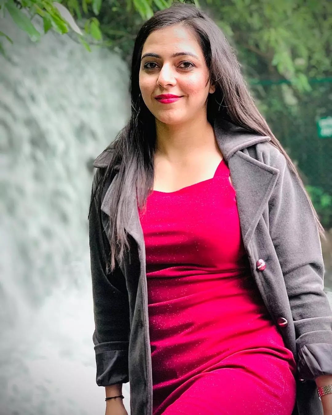 how to hire sonia dahiya for advertisement