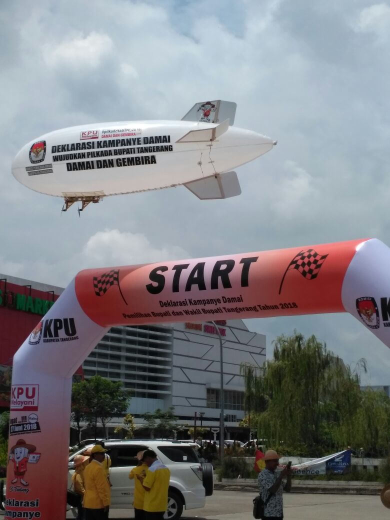 Balon Iklan Balon Udara Promosi: JASA BALON ZEPPELIN REMOTE CONTROL