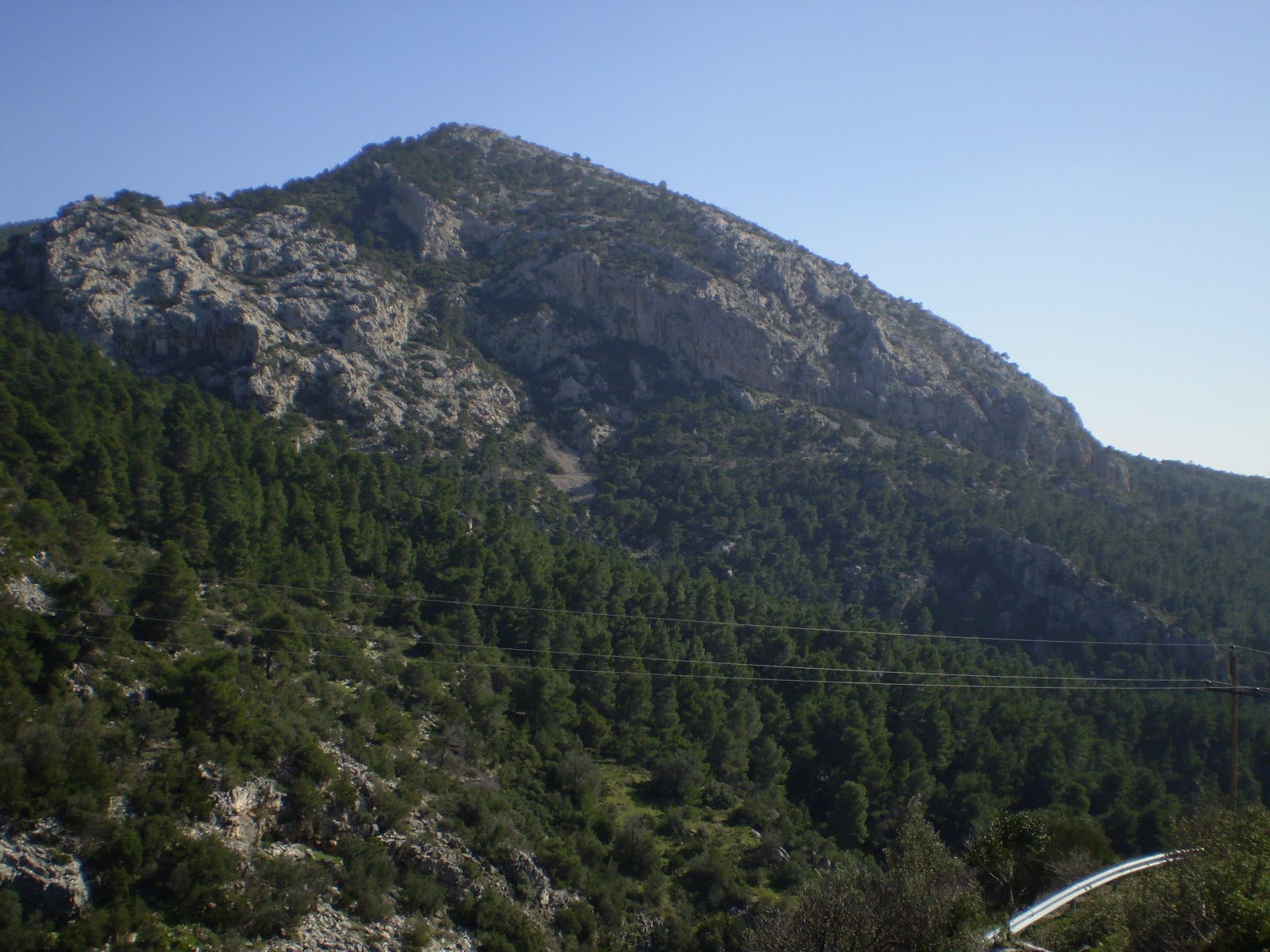ακρη ελασσονας: Παρνηθα φωτογραφιες κοντα στην μονη κλειστων φλεβαρης 2011