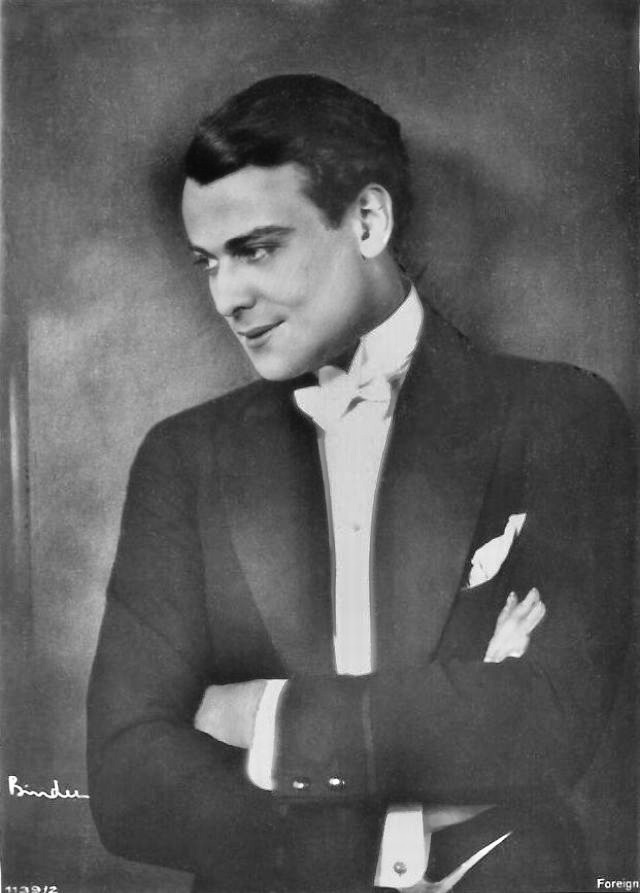 “The Male Greta Garbo”: Handsome Portrait Photos of Nils Asther in the ...