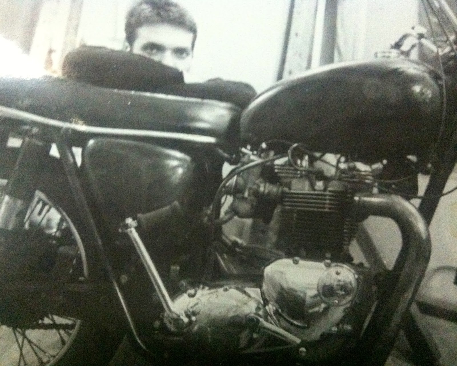 mangozeen: Dmitri Turin - Still On The Road