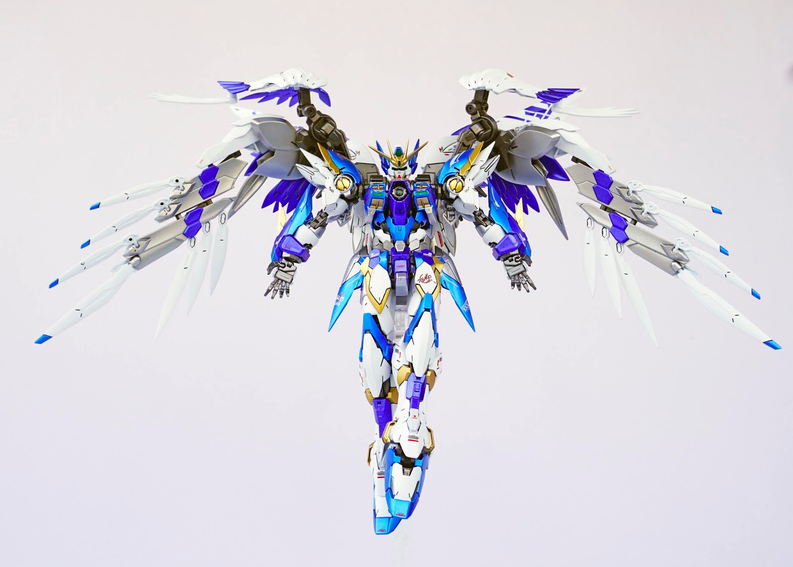 Custom Paint : MG 1/100 Hi-res Wing Zero Gundam