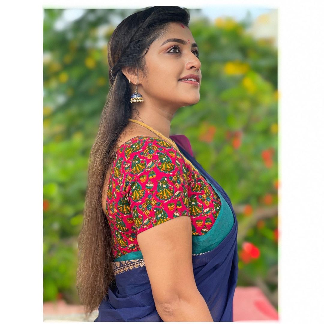 Shreya anchan beautiful saree photoshoot gallery