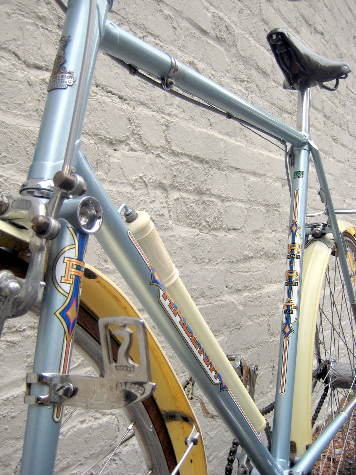 ON THE DROPS: Raleigh Record Ace (RRA) 1947-1954