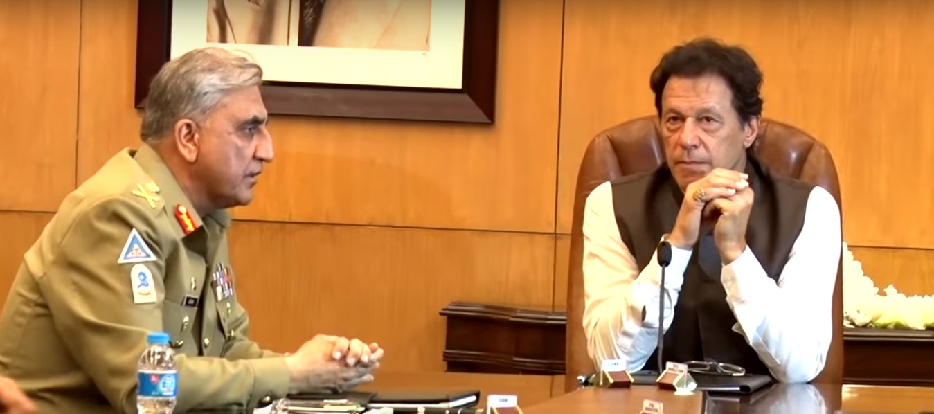 Prime Minister Imran Khan visited Pak Army's General Headquarters ...