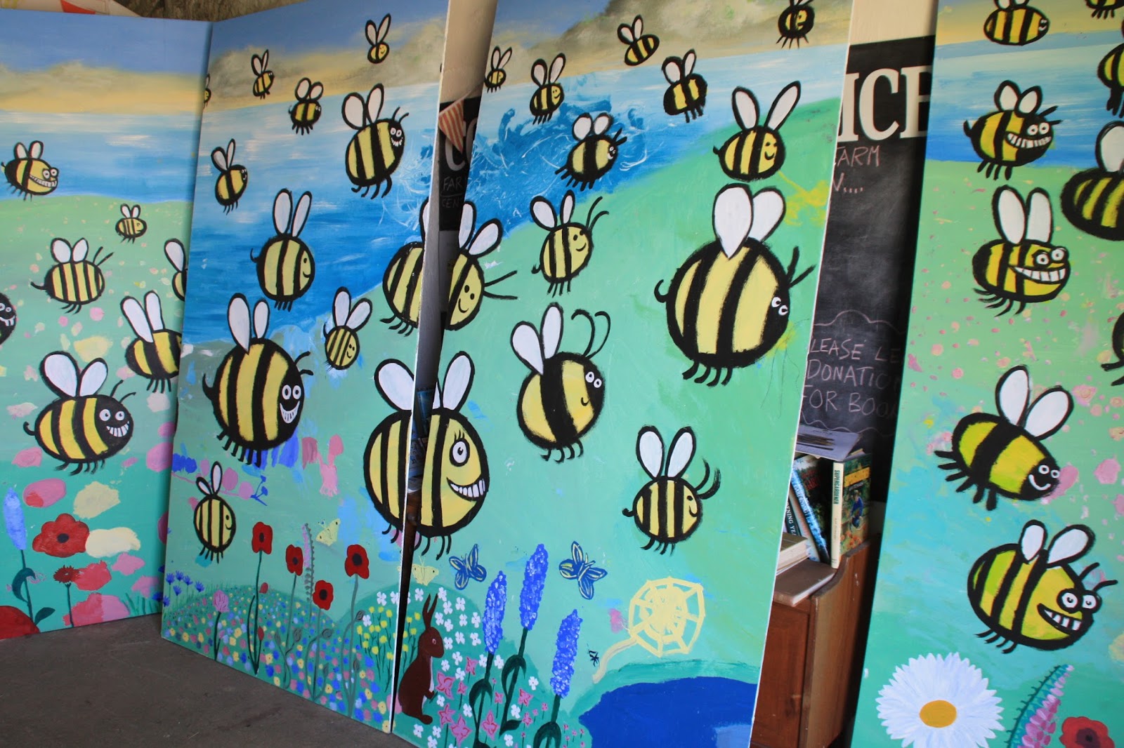 Bosavern Community Farm: Bee murals move to the farm