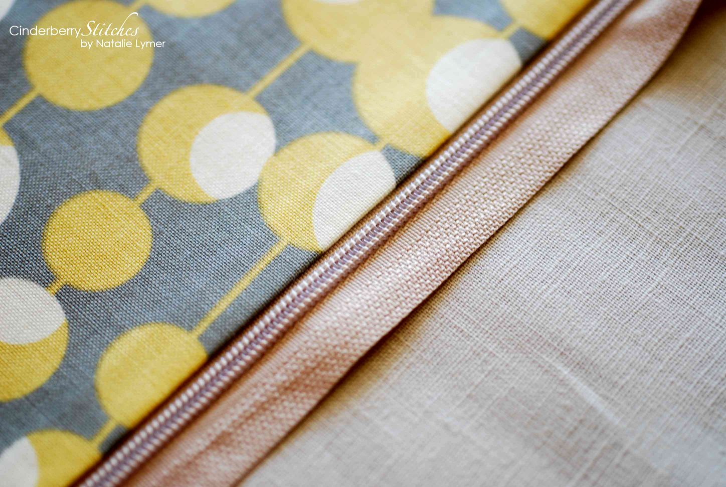 Zip Pouch Free Tutorial ~ DIY Tutorial Ideas!