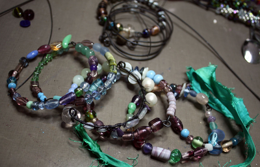 CraftyHope: Bead Table Wednesday: Short and Sweet