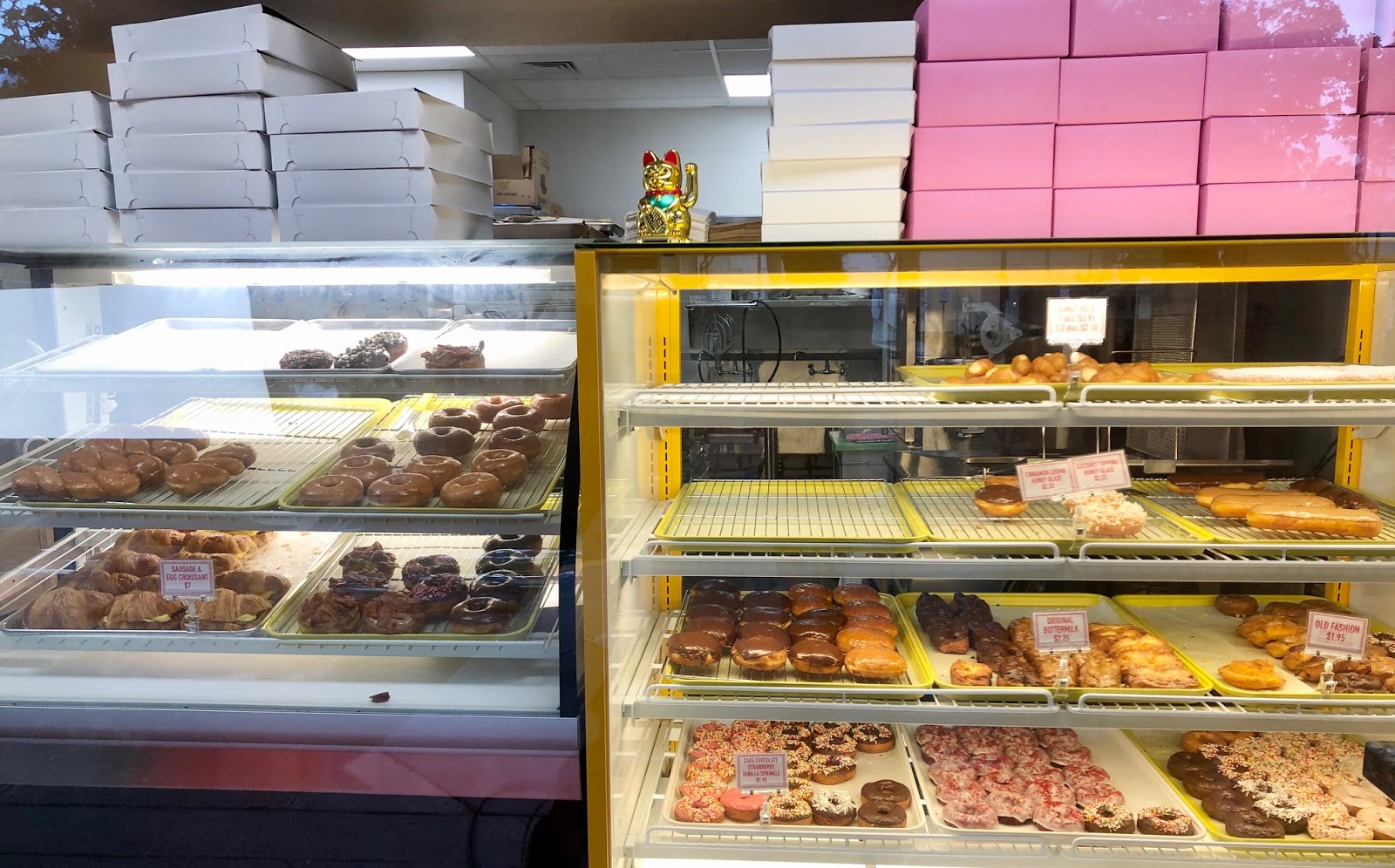 Hawaii Mom Blog: Donut King opens in Kailua