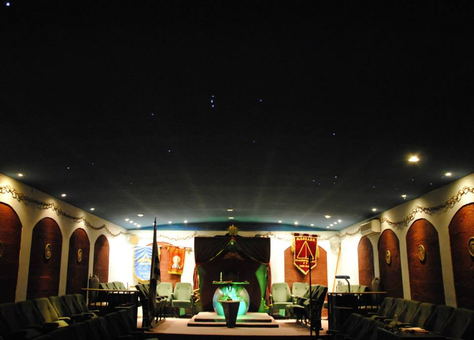 El ojo que todo lo ve: Las 12 Columnas en la Logia