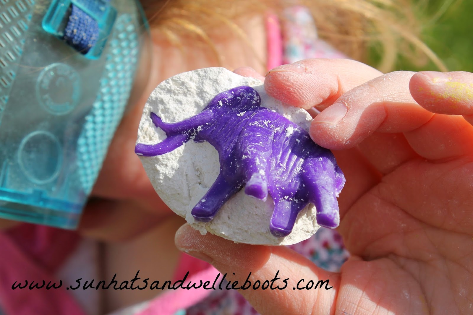 Sun Hats & Wellie Boots: DIY Dinosaur Eggs & Fossil Excavation ...
