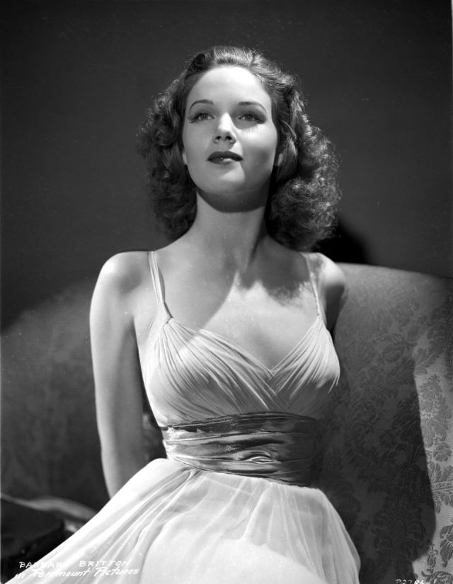 45 Glamorous Photos Of Barbara Britton In The 1950s And 60s ~ Vintage
