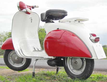 VESPARI: DIRGAHAYU REPUBLIK INDONESIAKU.