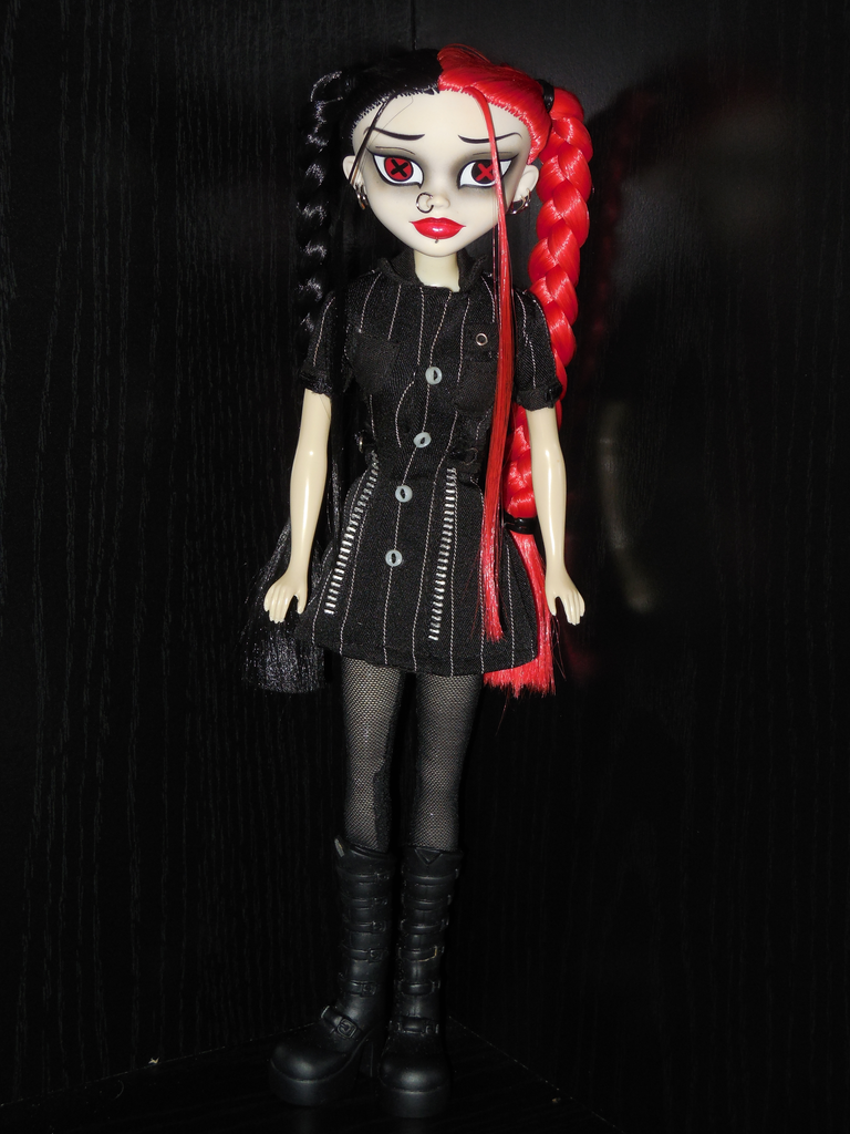 Veni Vidi Dolli: COLLECTION OVERVIEW: Bleeding Edge Goths