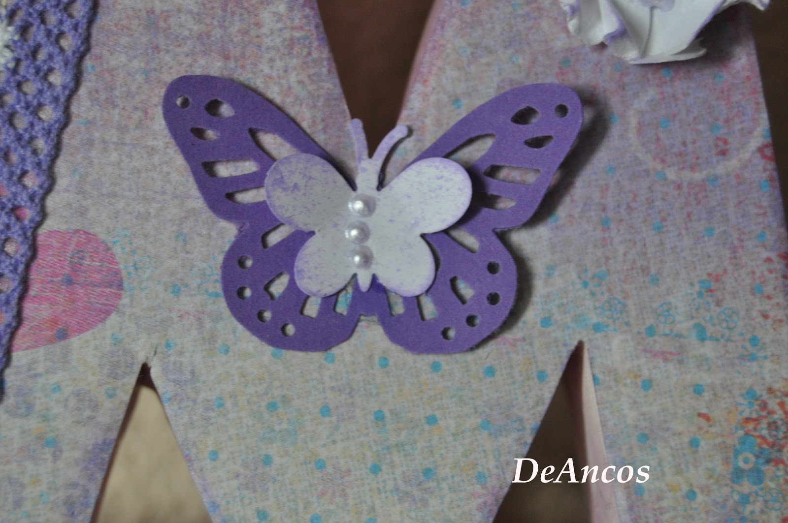 La letra M - Comienza una serie... - Un poco para compartir