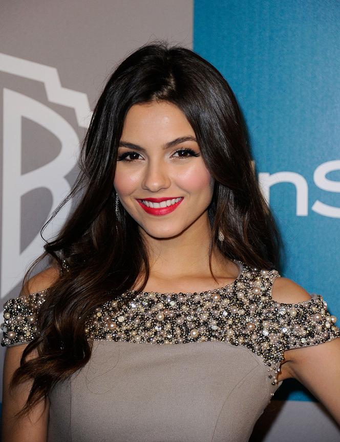 Victoria Justice looks radiant at the Golden Globes 2012 after party
