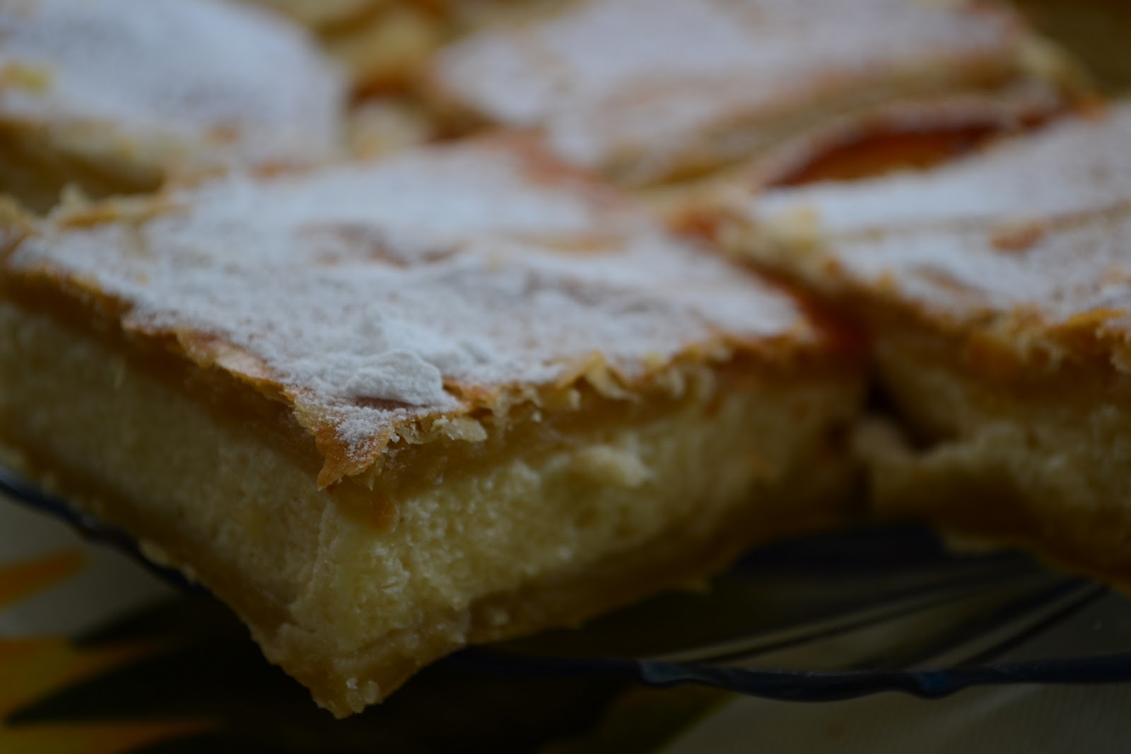 Nicole's Cuisine: Placinta cu branza si stafide