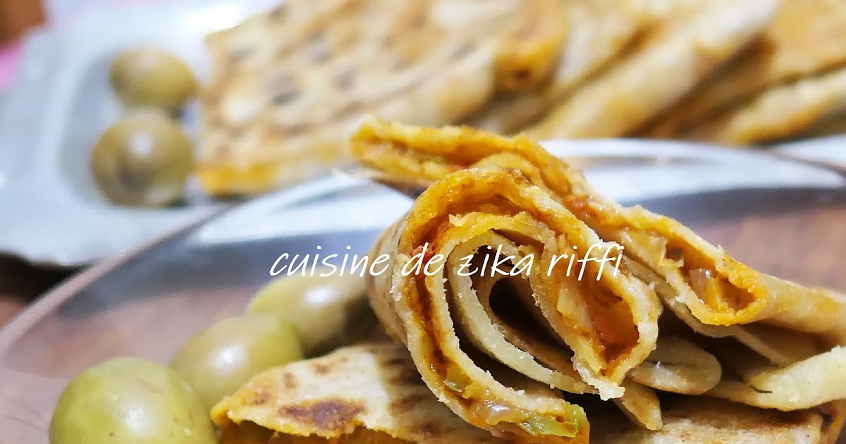 MAHJOUBA TRADITIONNELLE - CRÊPES SALÉES A LA CHAKCHOUKA AUX OIGNONS VERTS