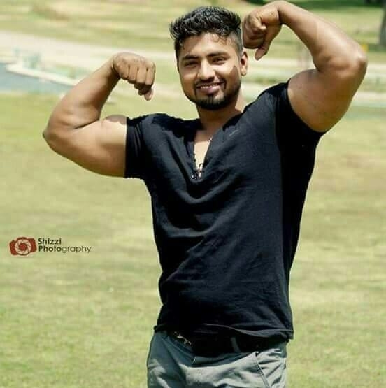 world bodybuilders pictures: punjabi cute lahorian bodybuilder umar jutt from village of balikpapan