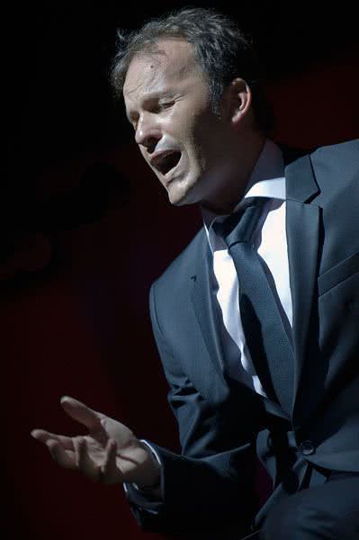 saludosflamencos: AFRENTA A DAVID PINO