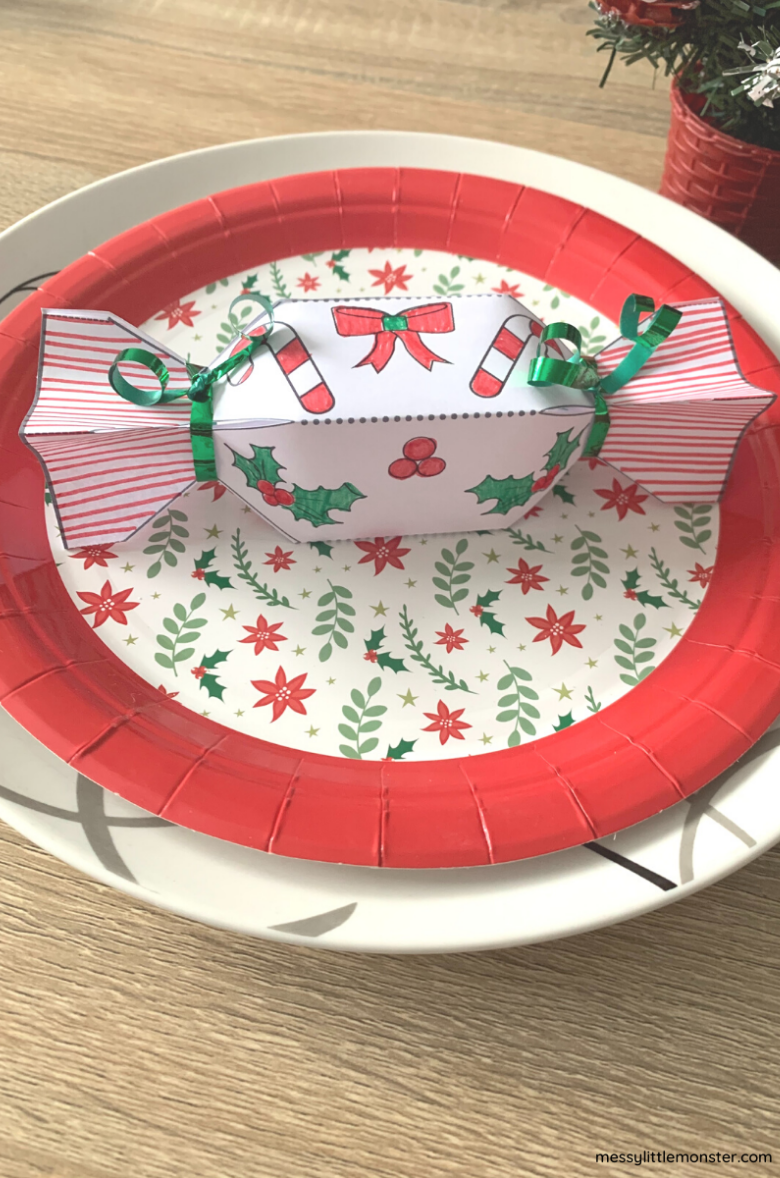 Make your own Christmas Crackers - template included - Messy Little Monster