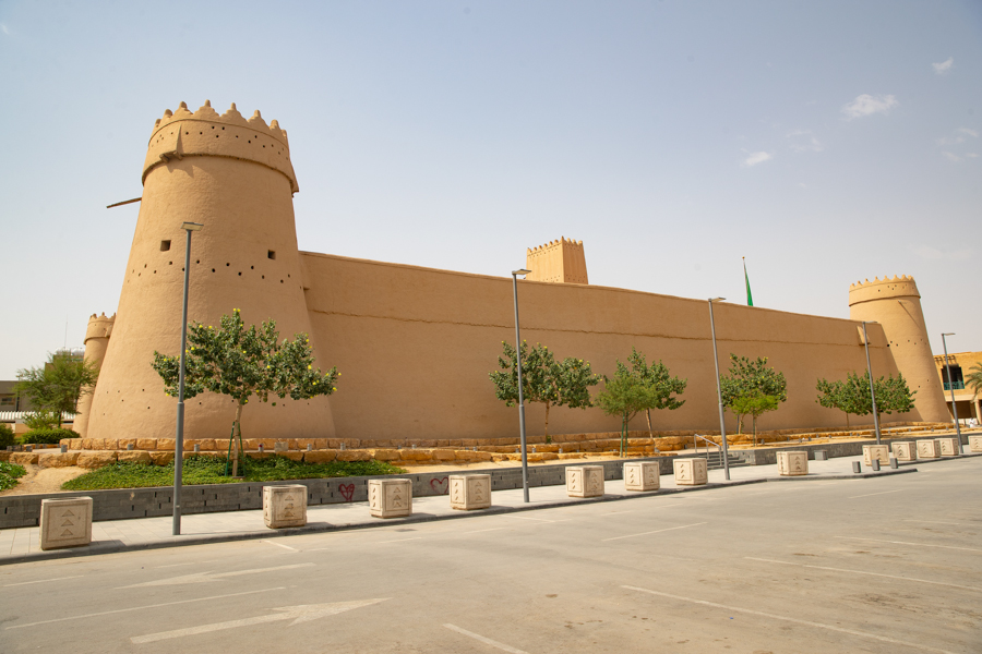 Birds of Saudi Arabia: Masmak Fort – Riyadh