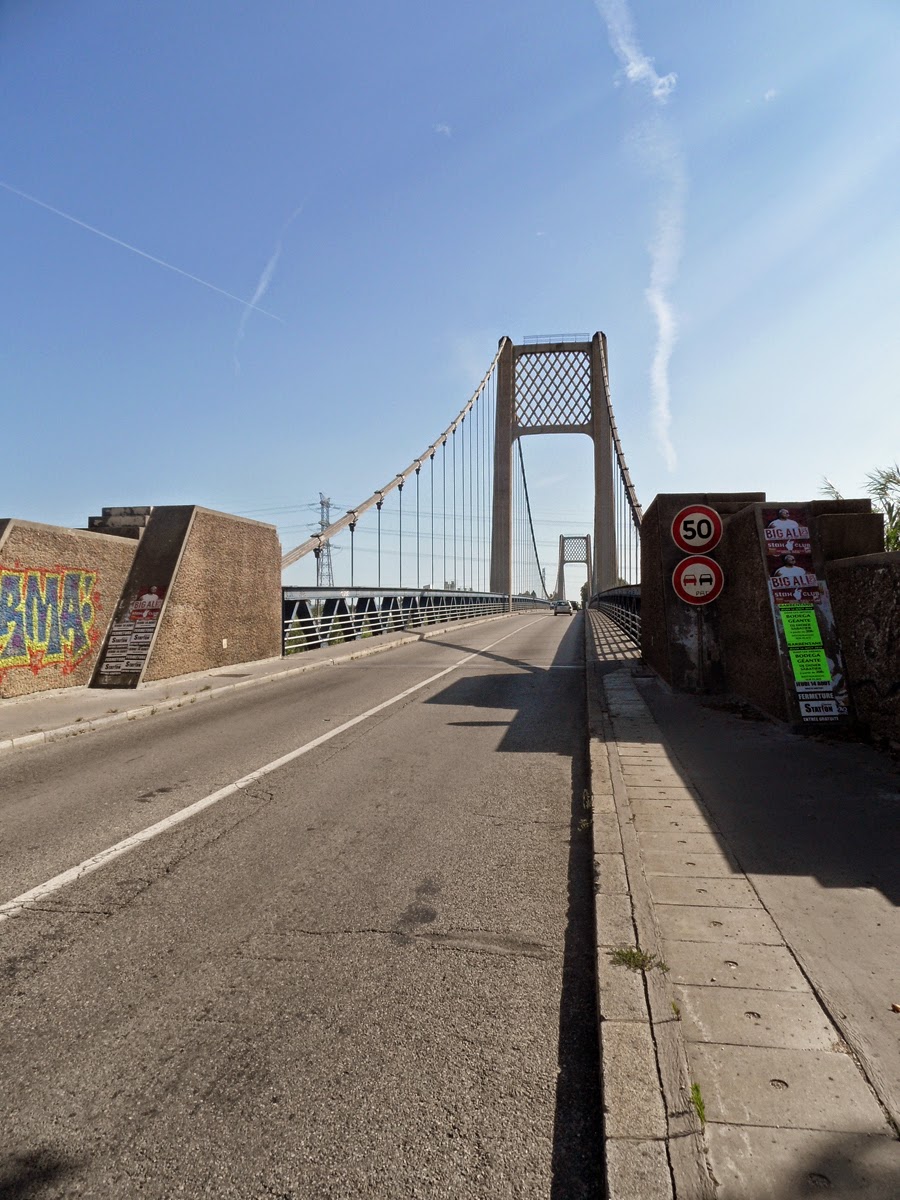 The Happy Pontist: French Bridges: 3. Rognonas Suspension Bridge, Avignon