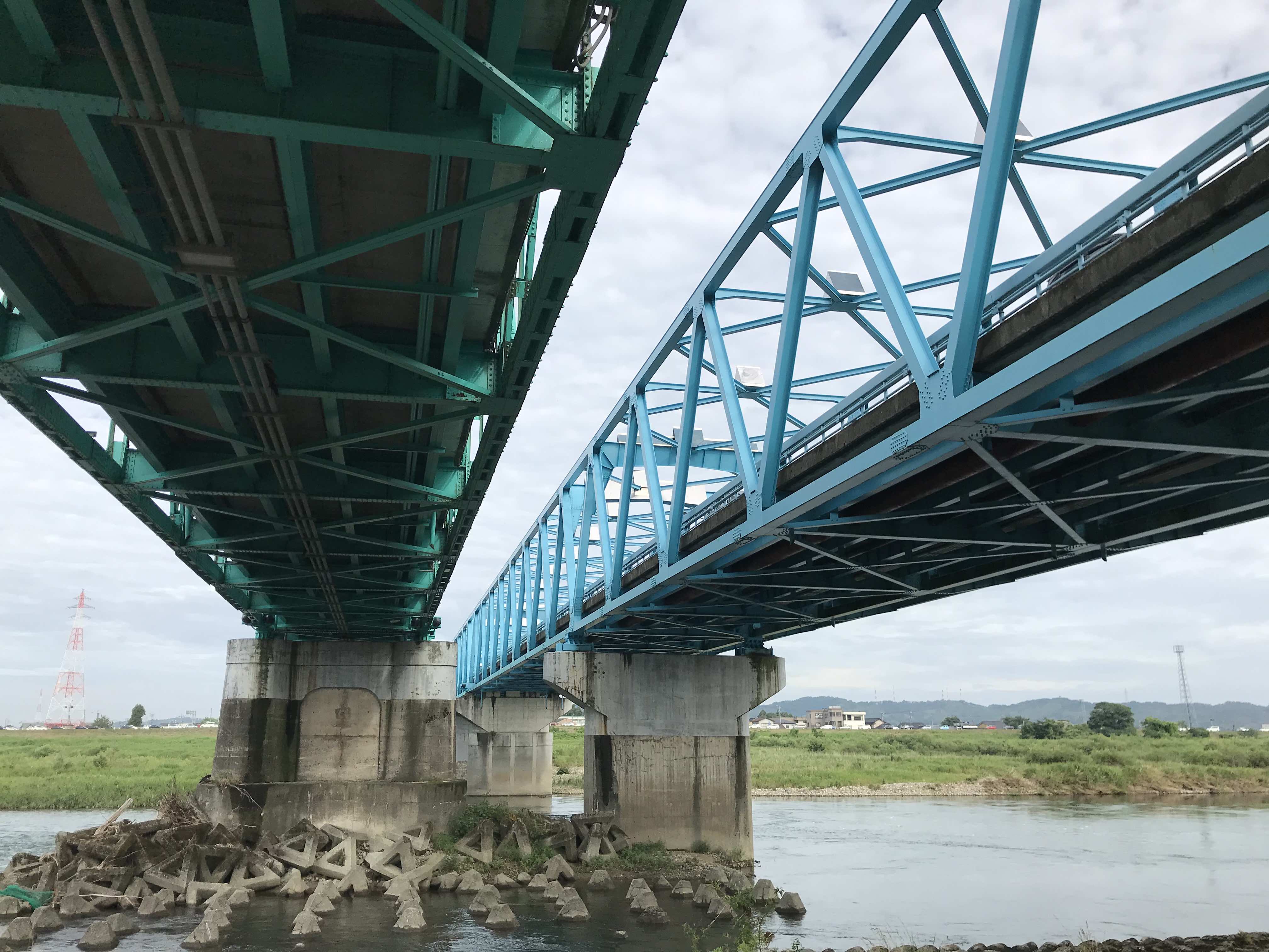 ADAWAK: A Nice Run in Toyama - Jinzu River Bridges.