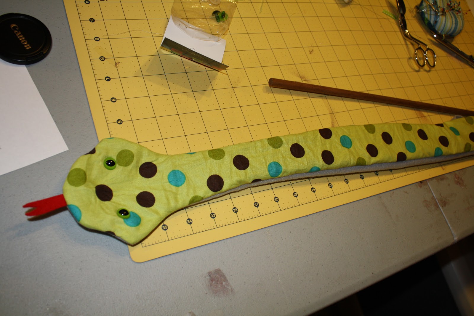 Adventures with the Mocha Monday Moms: Sweet Spring Snakes Tutorial