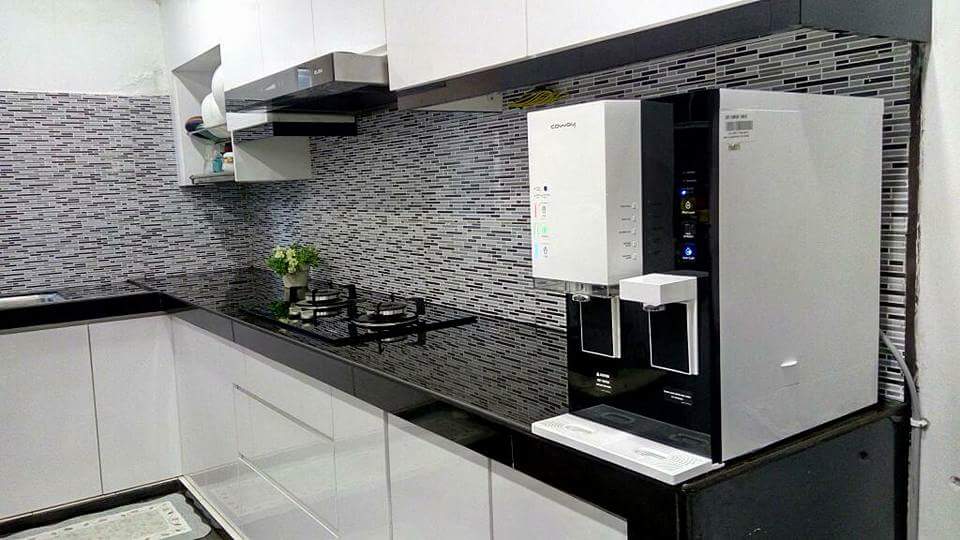 COWAY BY ADRINAZS: PENAPIS AIR TABLE TOP