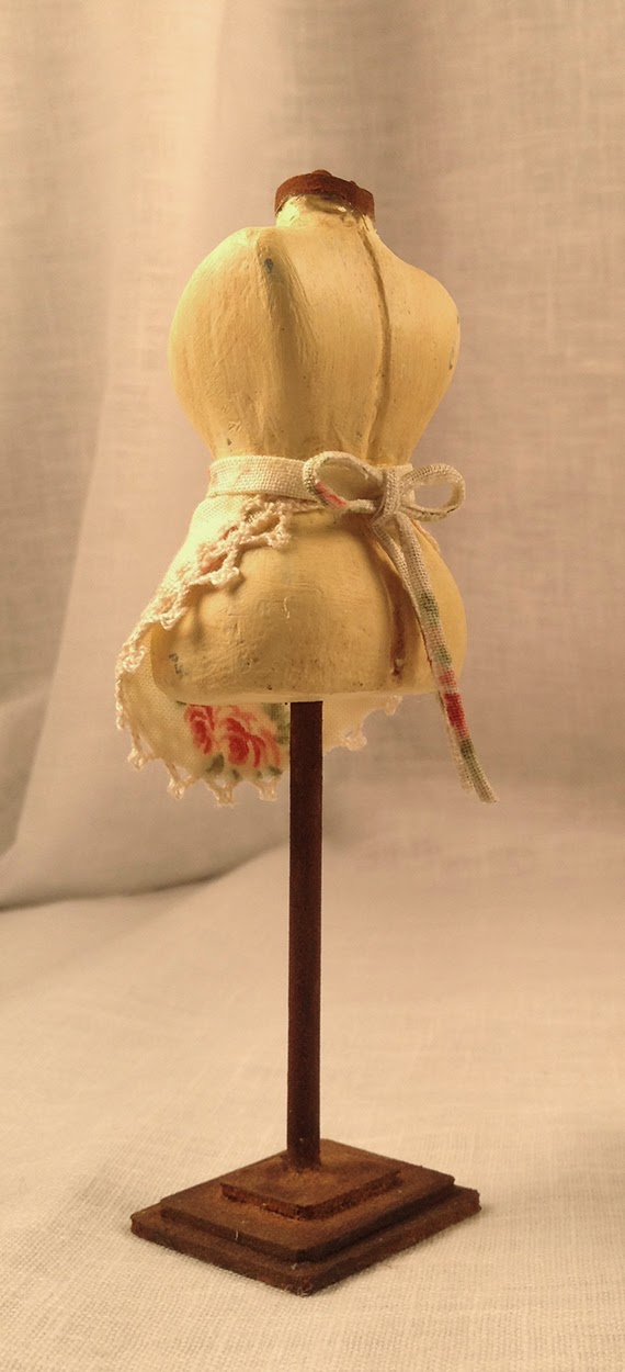 Fabulously Flawed Miniatures: Retro Mannequin...