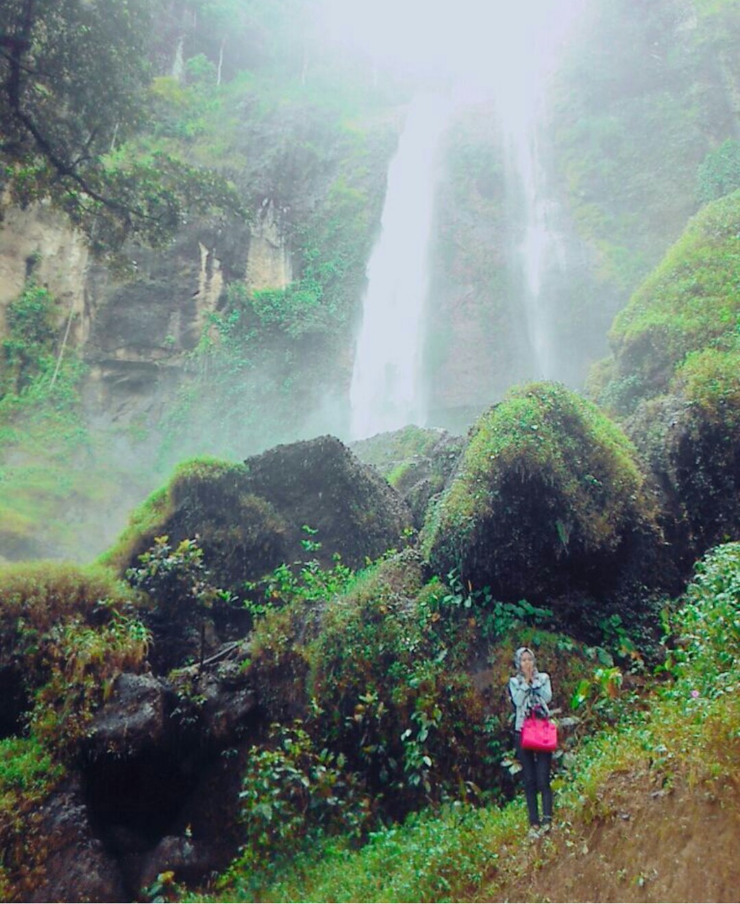Merasakan Sejuknya Air Terjun Curug Muncar Purworejo