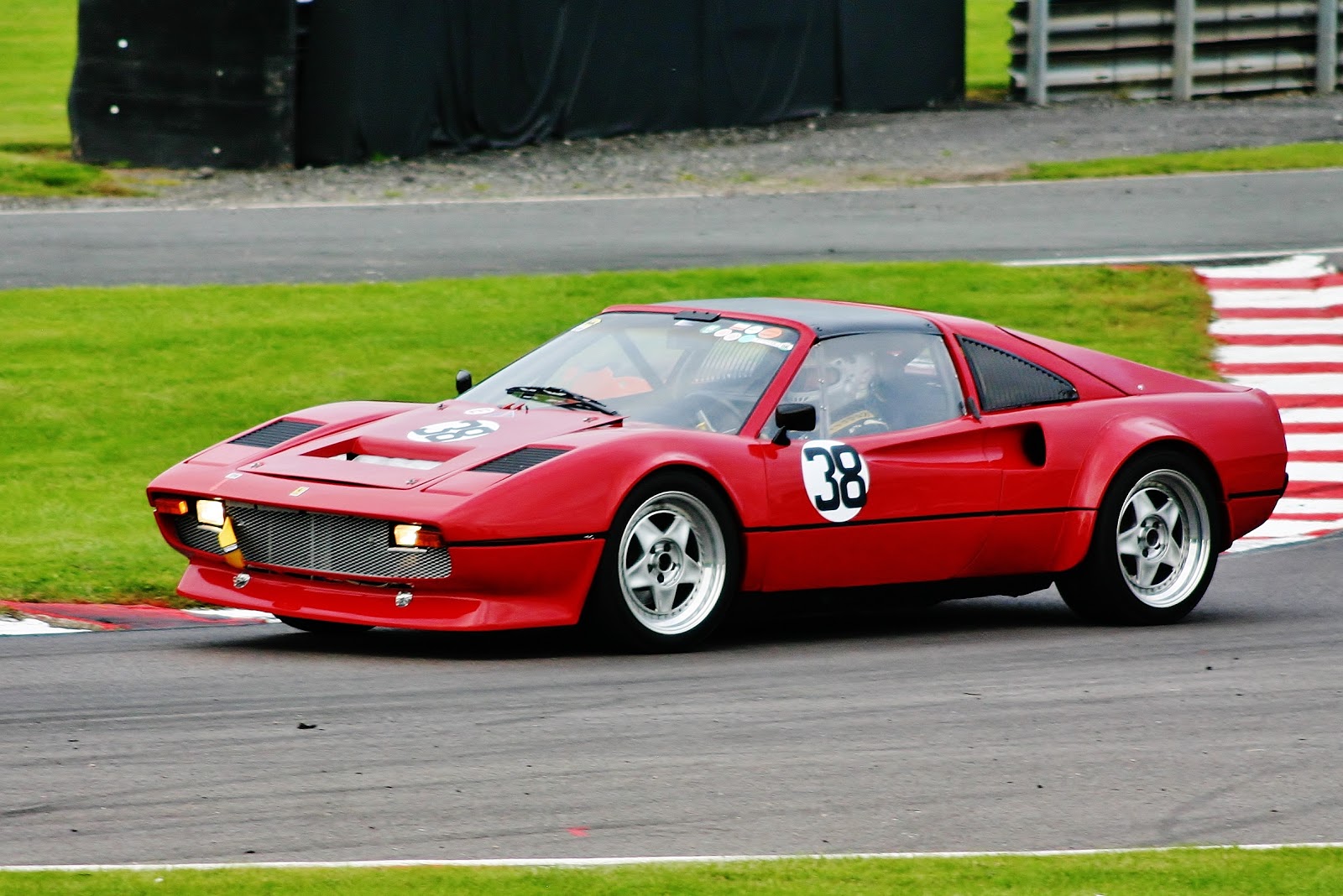 Ferraris and Other Things: Friday's Ferrari