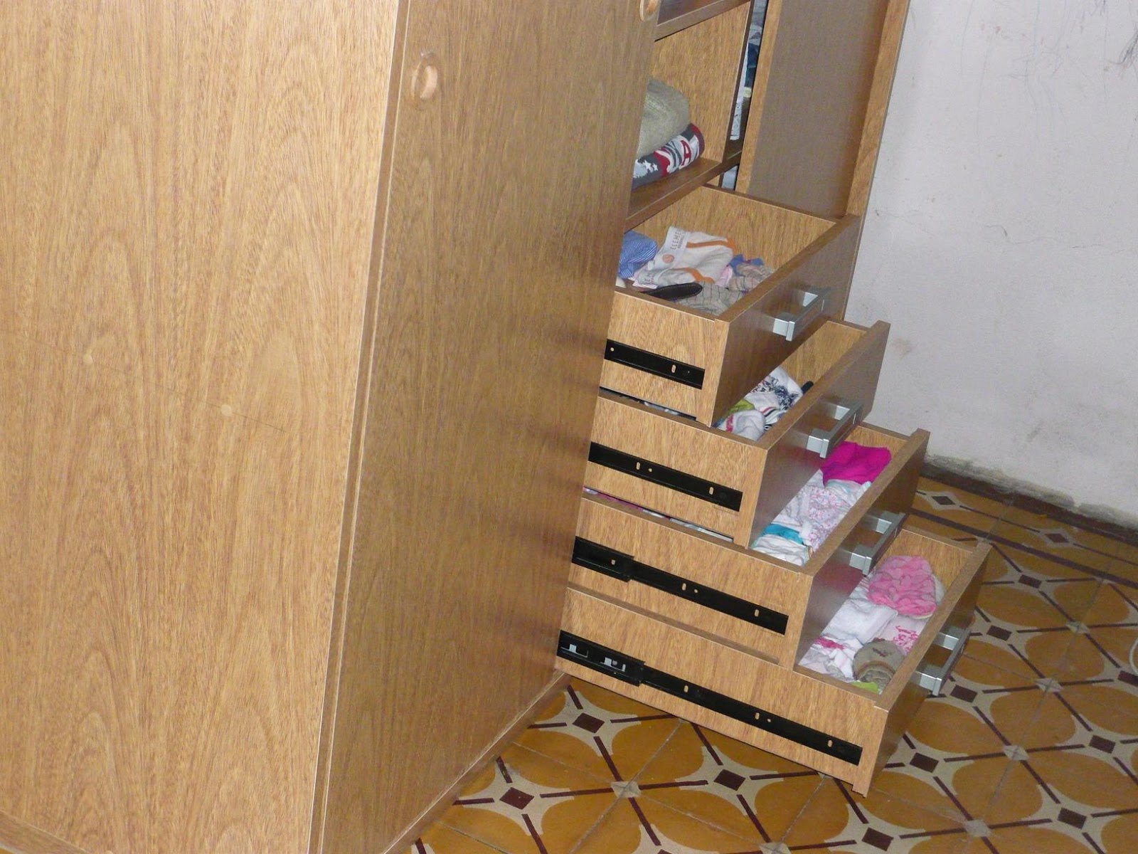 TRABAJAMOS LA MADERA EL HIERRO Y EL ALUMINIO y la combinacion de los ...