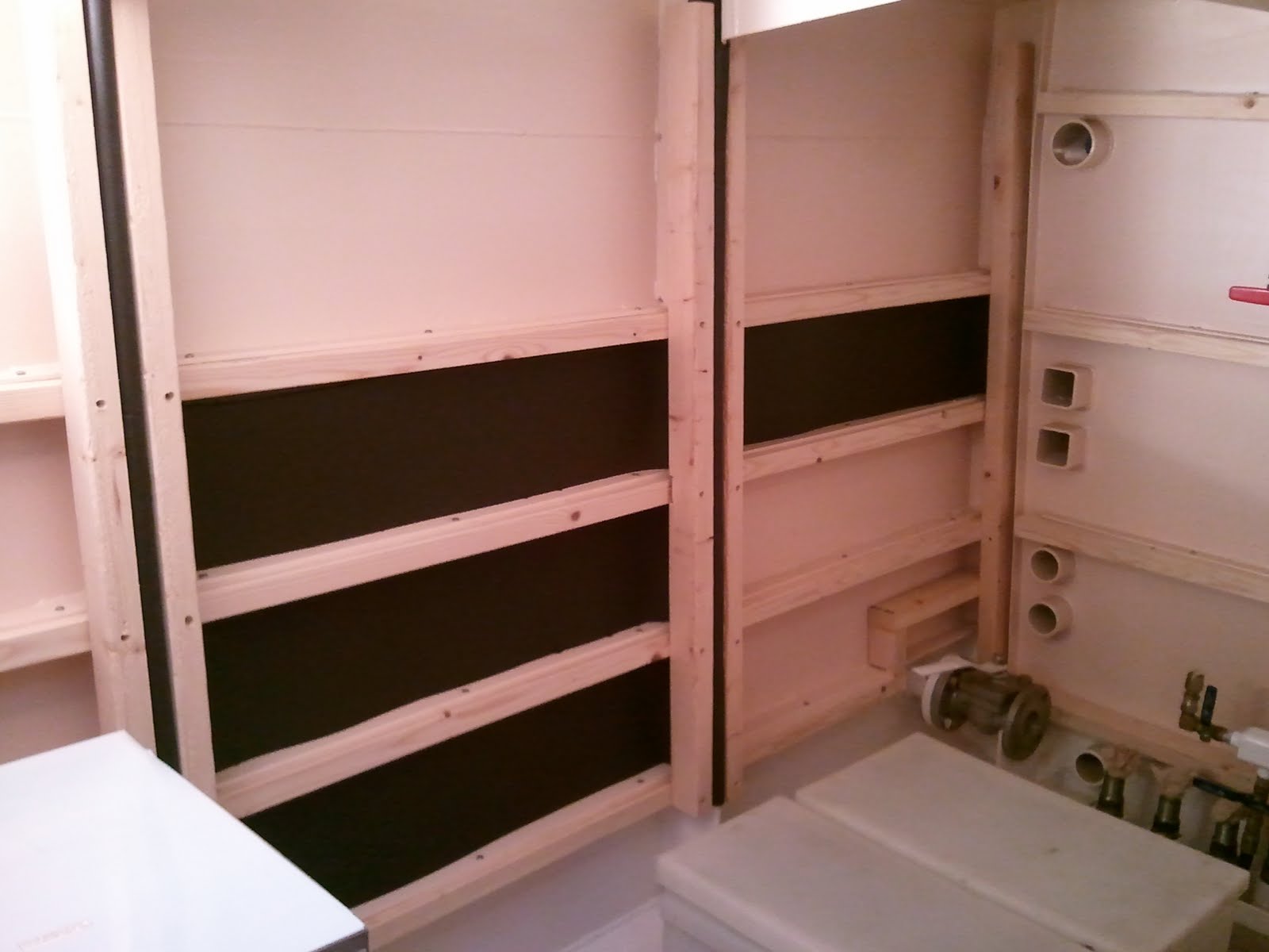 Building Koloa (Kama Hele): Engine room and exhaust trunk insulation