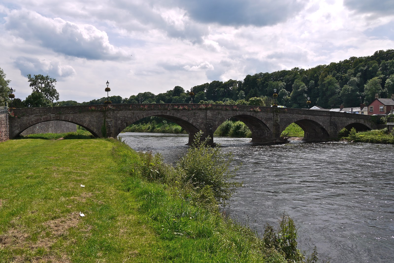 Walking in the country: Usk: Usk Castle and Gwehelog Common