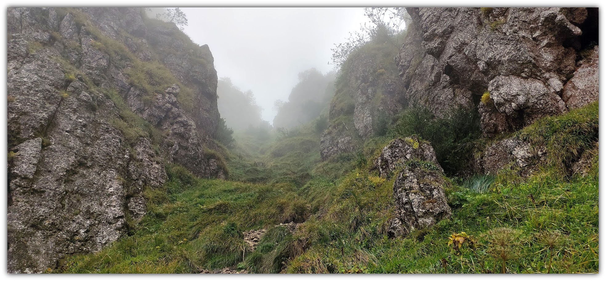 CAMINANDO POR LAS MONTAÑAS Y TODAS SUS BELLEZAS