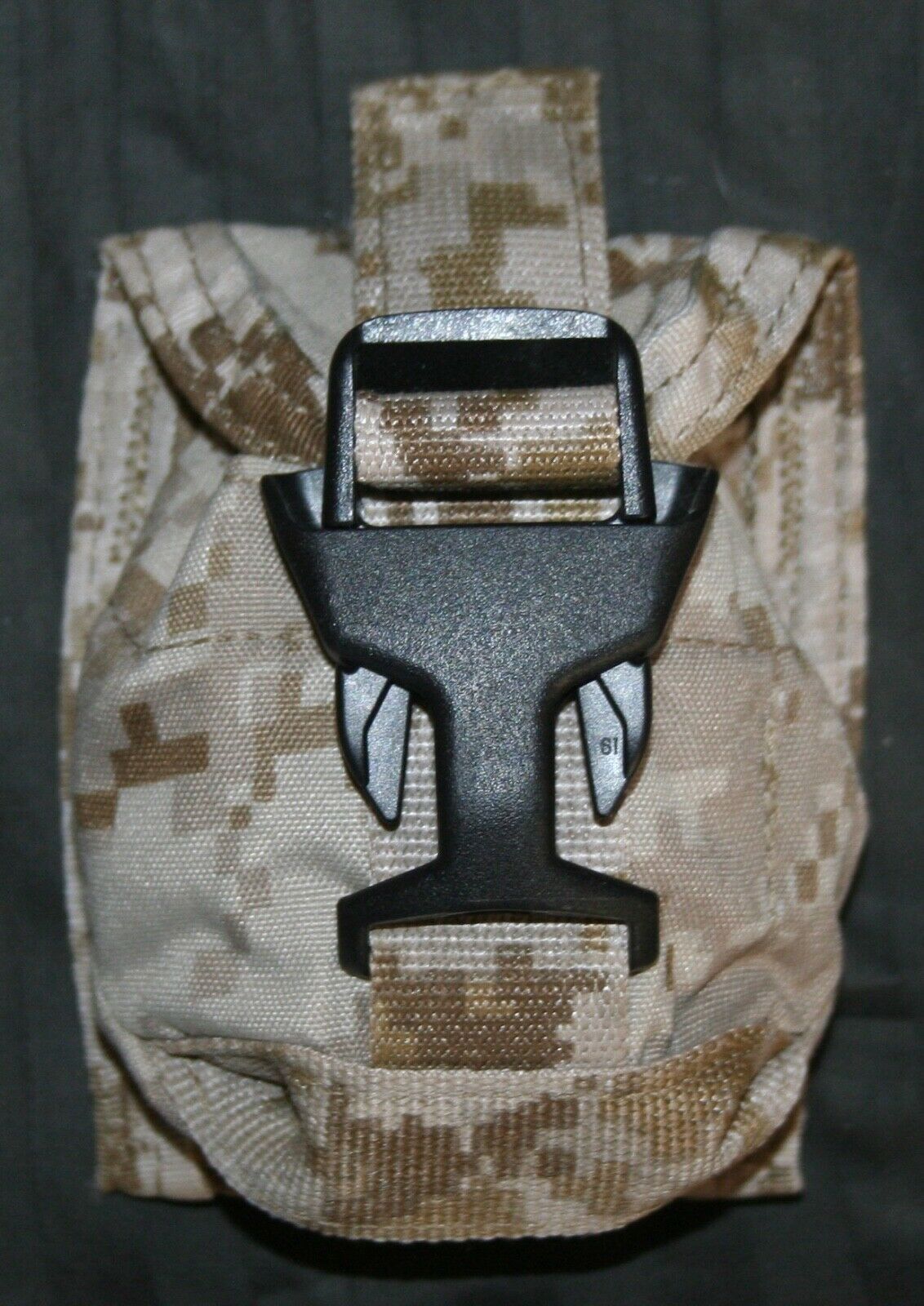 Webbingbabel: Crye Precision Single Frag Grenade Pouch 330D AOR1