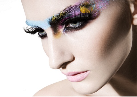 A History Lesson In Make-up - The Glambassador