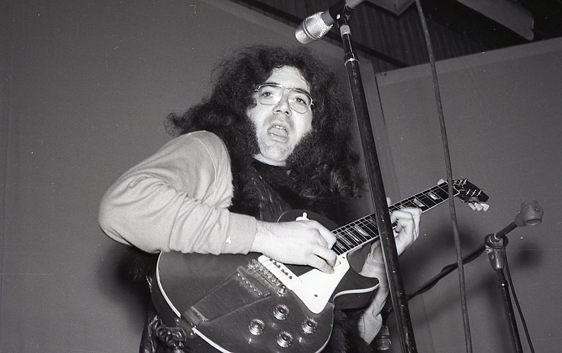 Grateful Dead Guide: Jerry Garcia Instrument History (Guest Post)