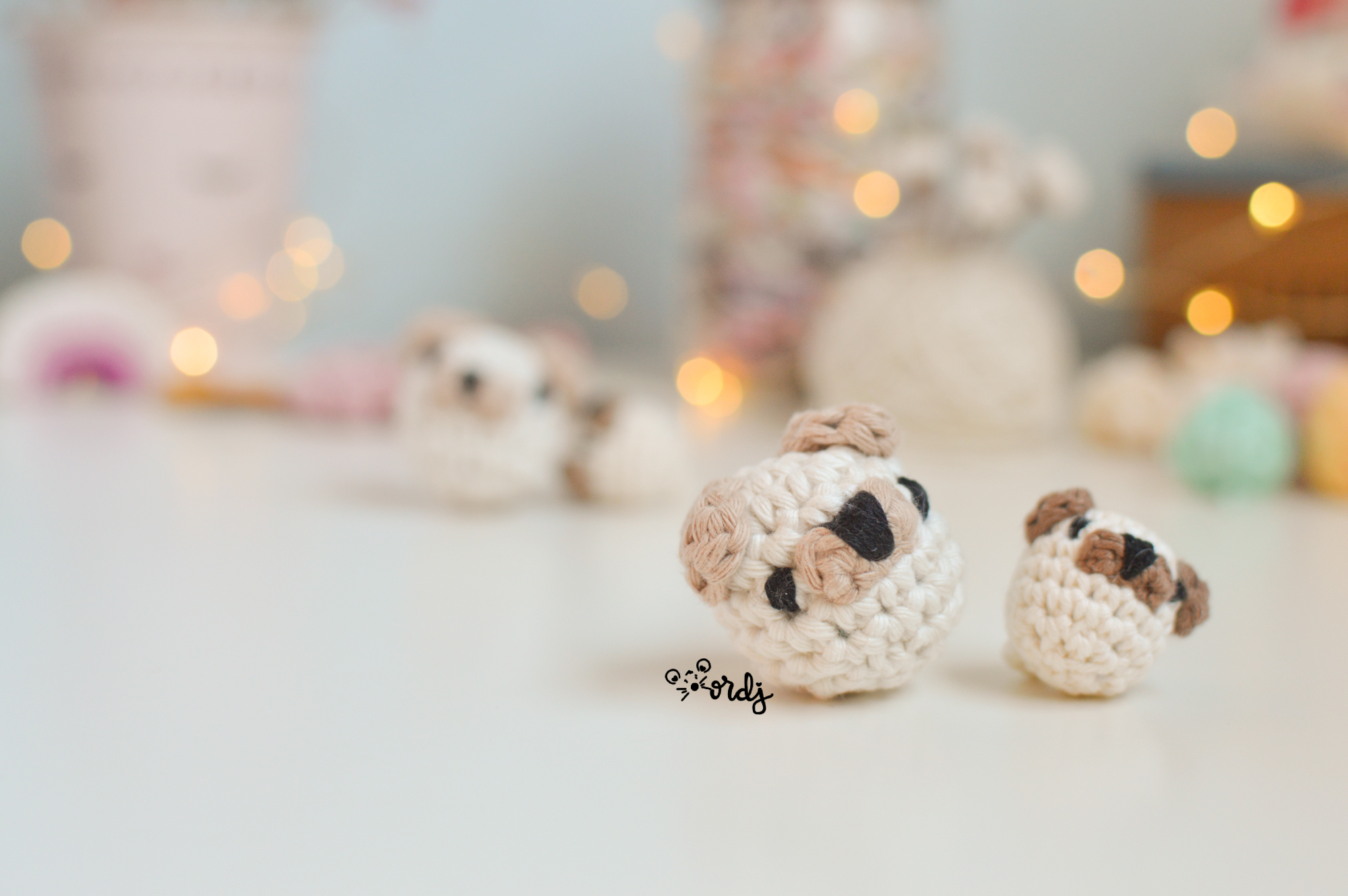 O Recuncho de Jei: Patrón gratis: Mini Tiny Pug amigurumi