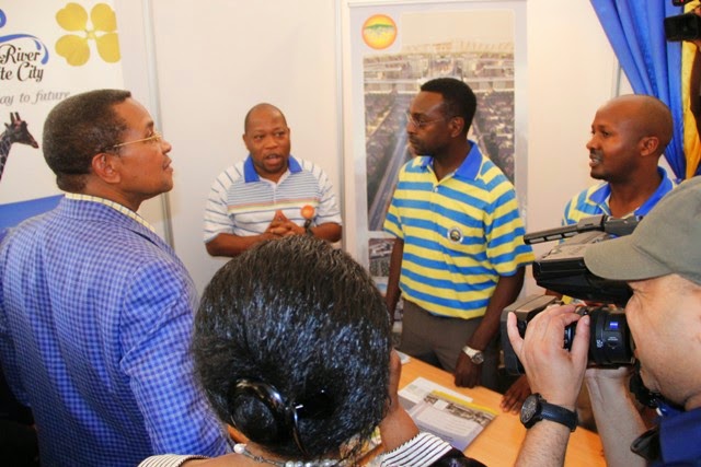 Kitomari Banking & Finance Blog: RAIS DR. JAKAYA KIKWETE AFURAHISHWA NA ...