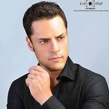 Mundo dos Famosos: Biografia de Mike Biaggio